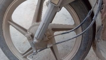 实拍:摩托车里程表不动,看师傅怎样去维修?