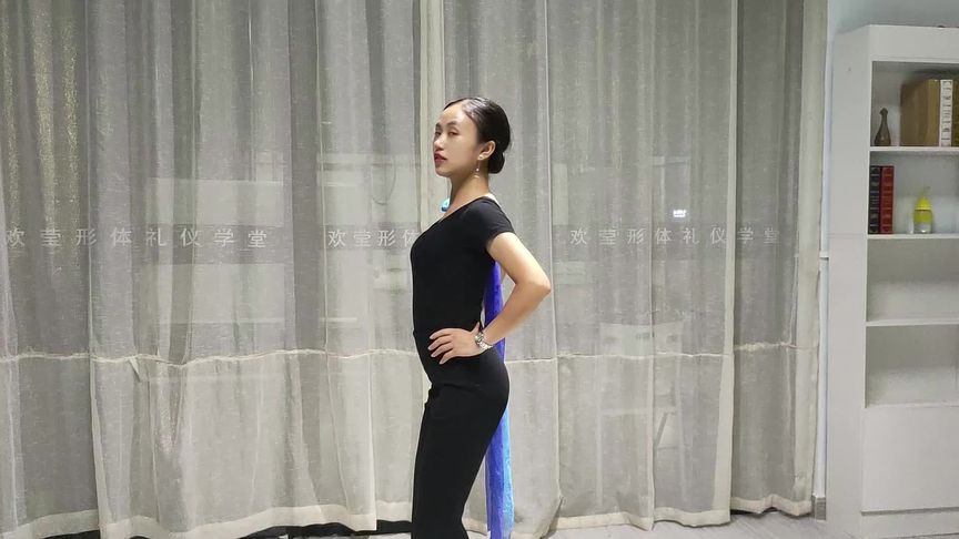 女子被丈夫嫌弃,她决定每天练这动作二十分钟,仅一周就瘦一大圈