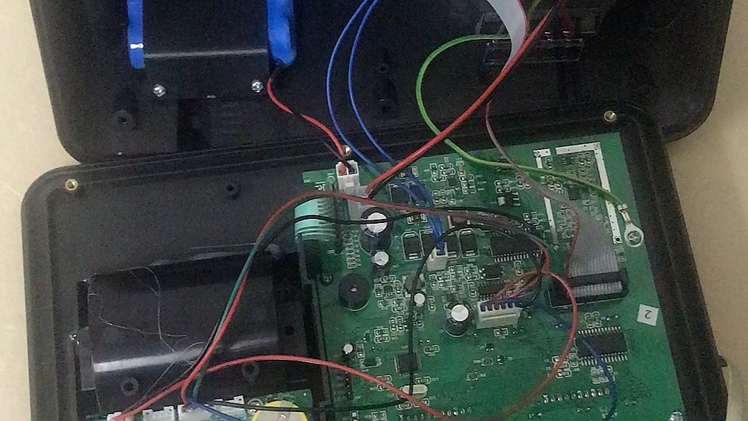 打印电子秤内部的照片