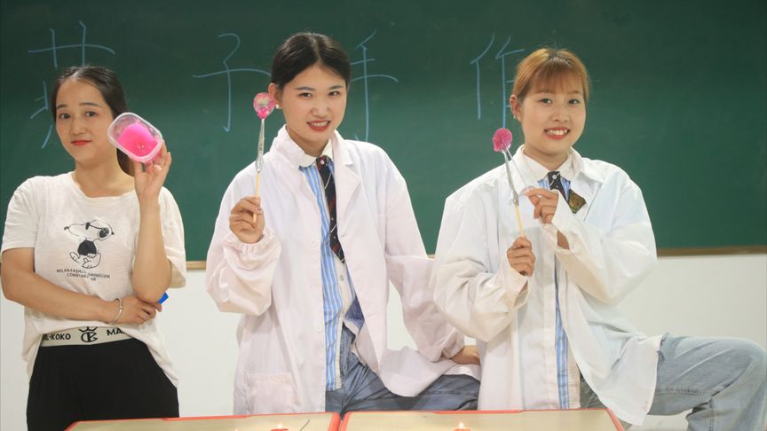 短剧:用无硼砂泥做实验,加热的无硼砂泥会是什么样,你好奇嘛