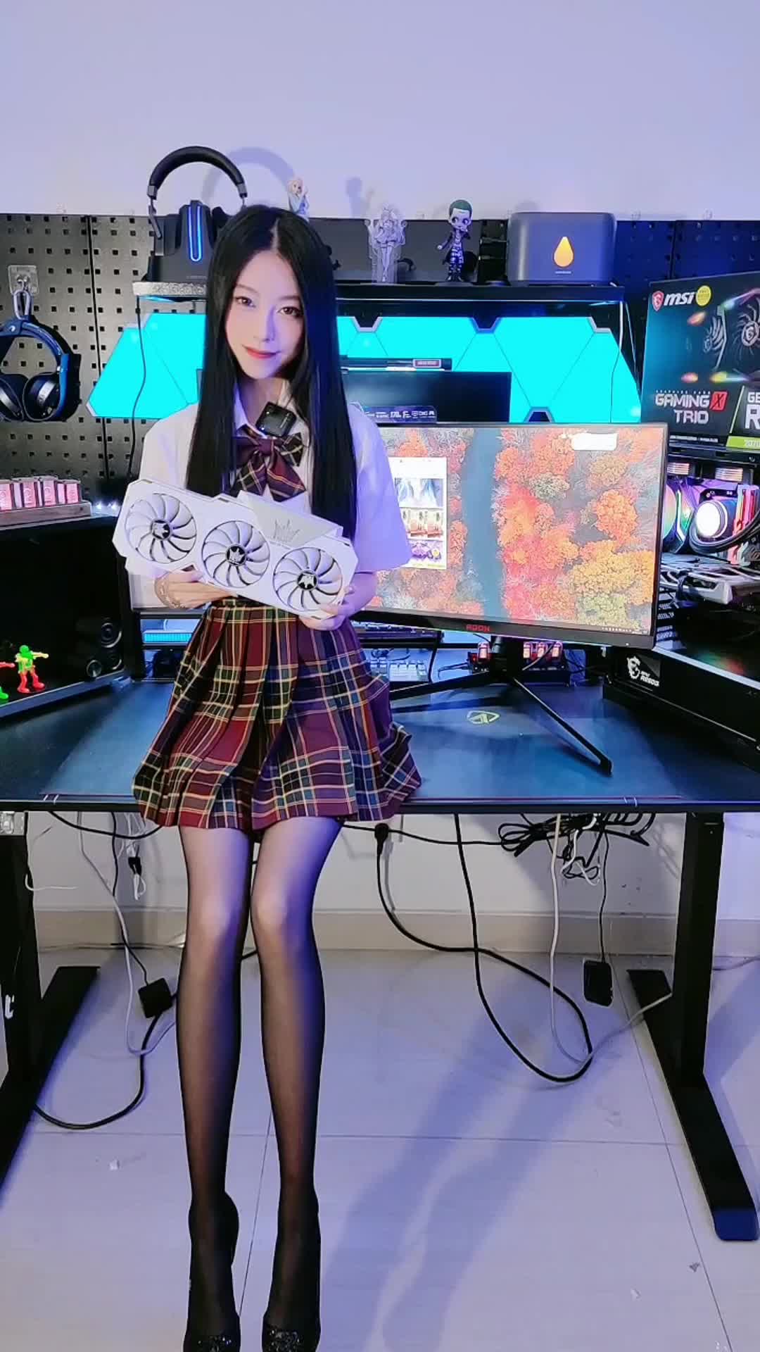 aoc第四代显示器你们喜欢吗?