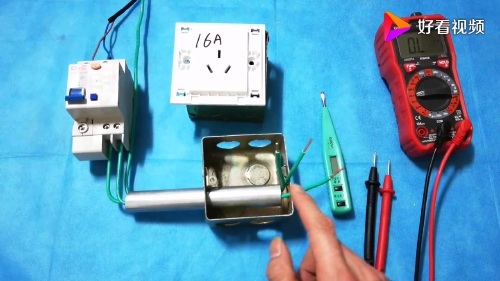 插座的3根线颜色一样,分不出火零地怎么办?只需一招,快速区分