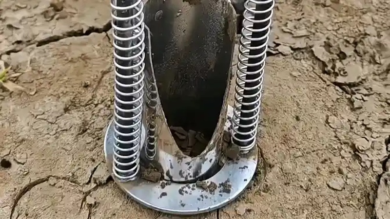 看看这个打孔器,厉害吧
