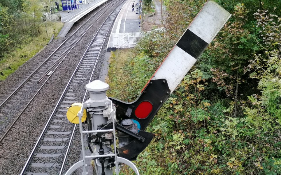 【英国铁路】北英格兰小站上的臂板信号机