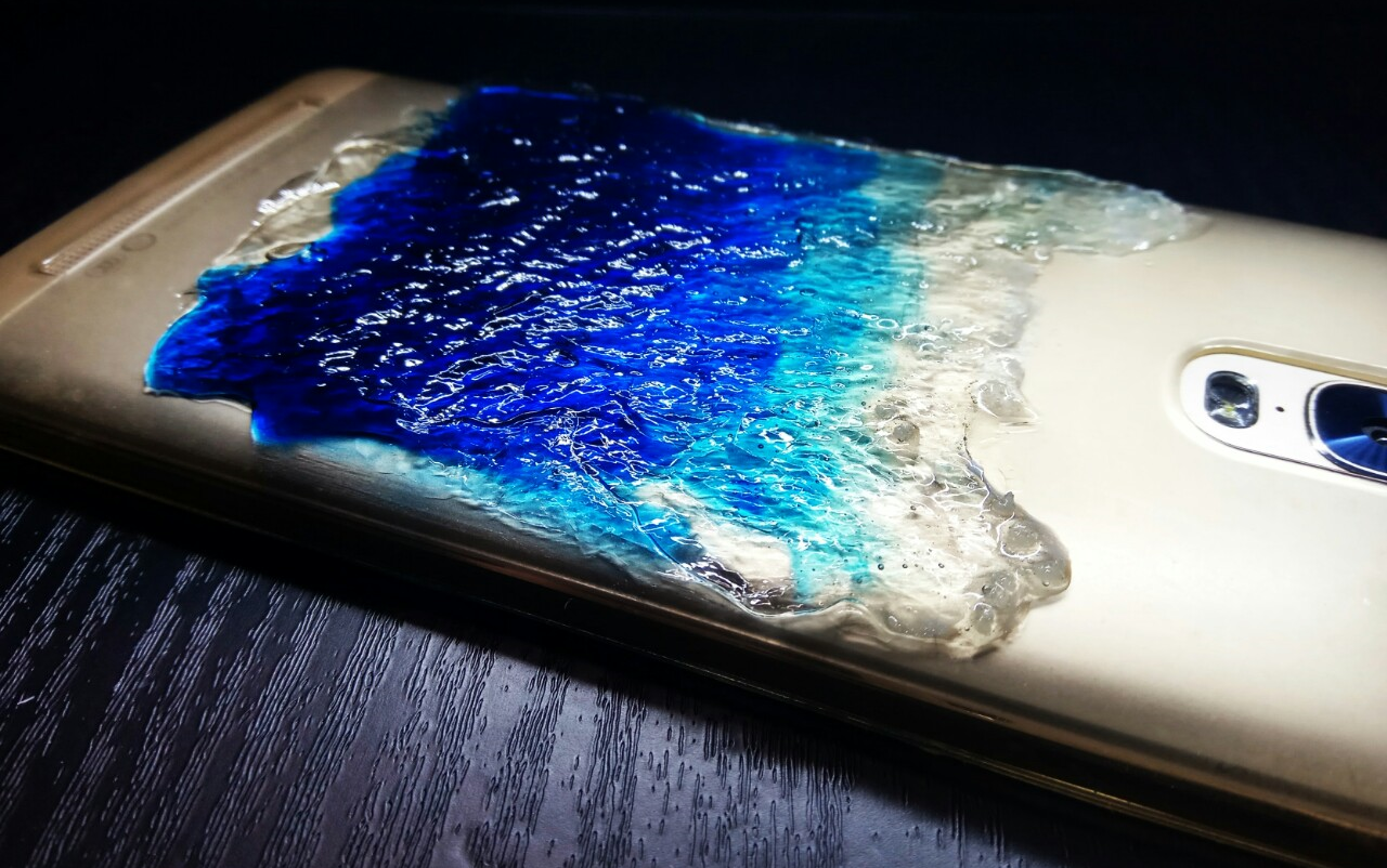 【滴胶教程分享】如何用塑料袋做出海洋的感觉?