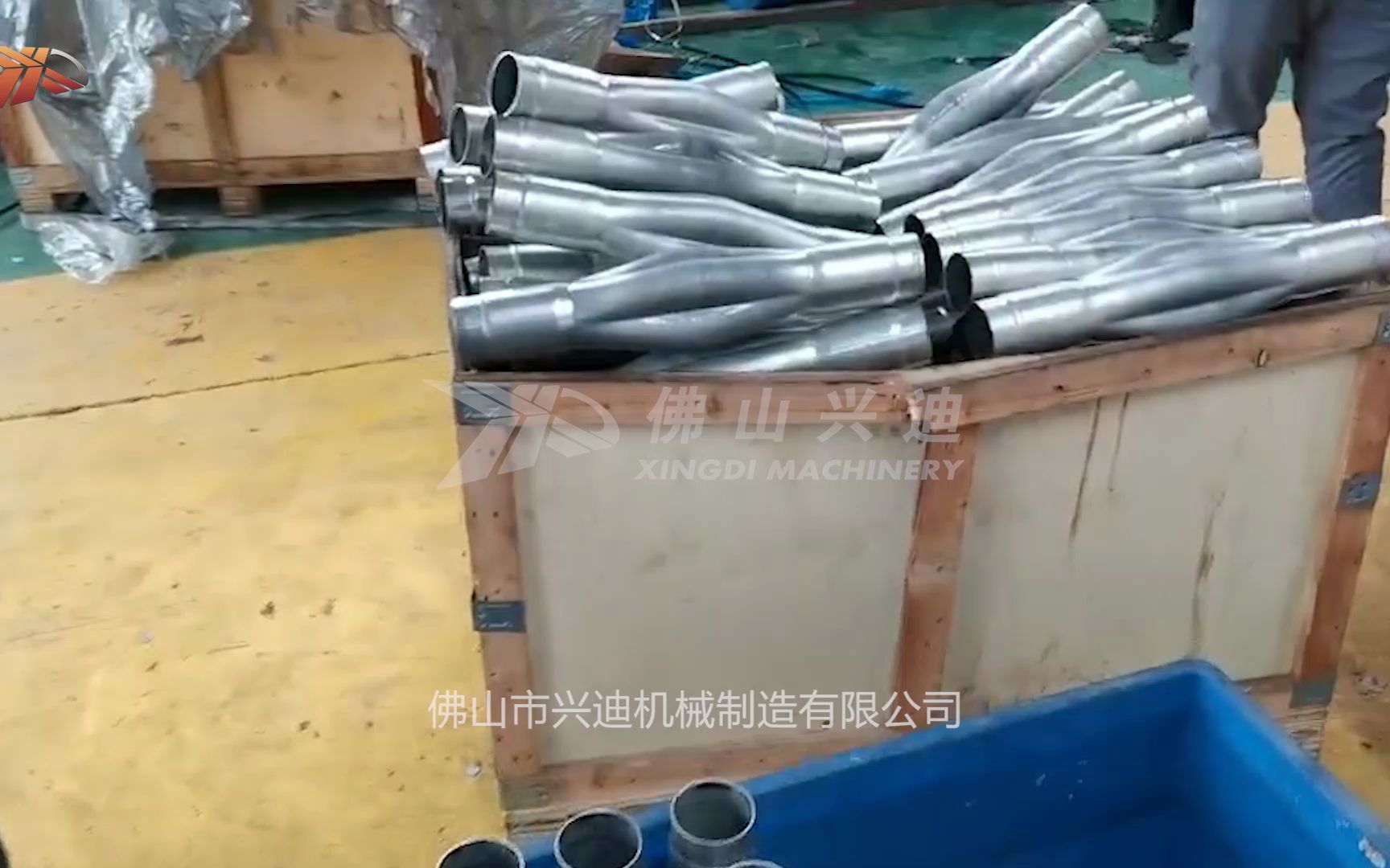 四柱式内高压成型加工汽车管件