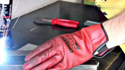 牛人找来方管,没想到制作成这种工具,真的太实用了!