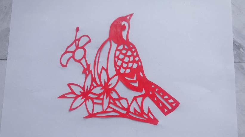 ./b>一只漂亮的喜鹊,简单易学,适合小朋友!