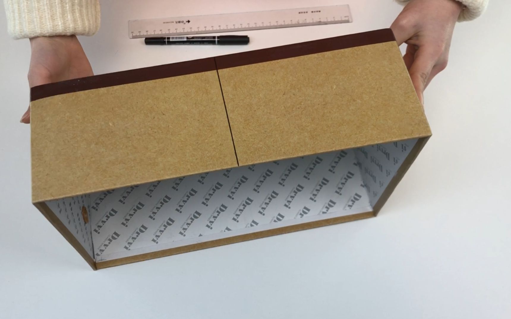 空鞋盒还有这样的用处,姑娘简单一改造,全家看了都说好,太牛了