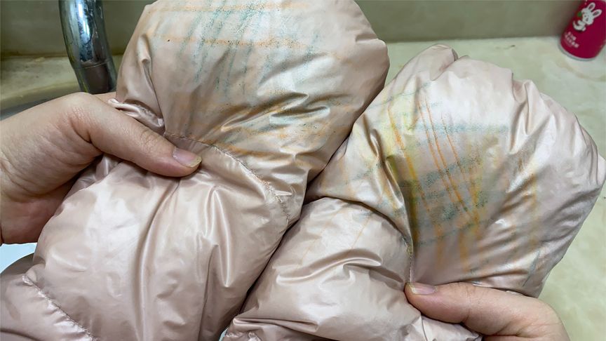 羽绒服不要干洗,教你自己在家洗羽绒服,洗完的羽绒服干净又蓬松