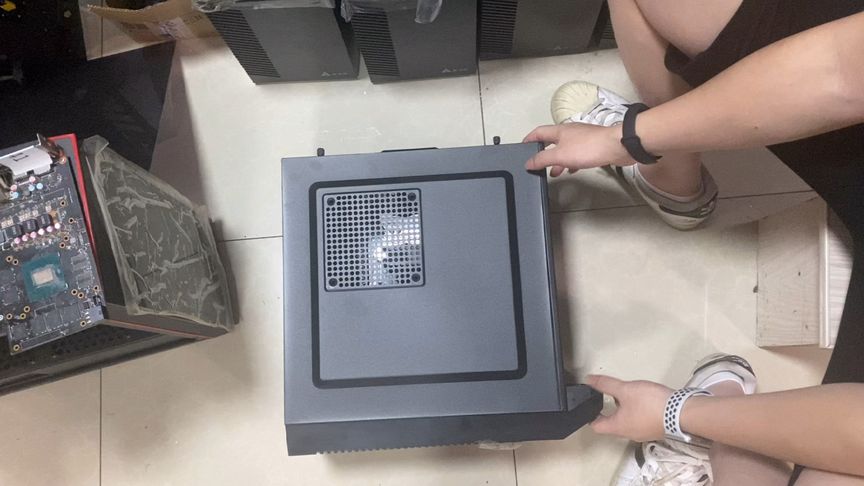 电脑显卡安装视频