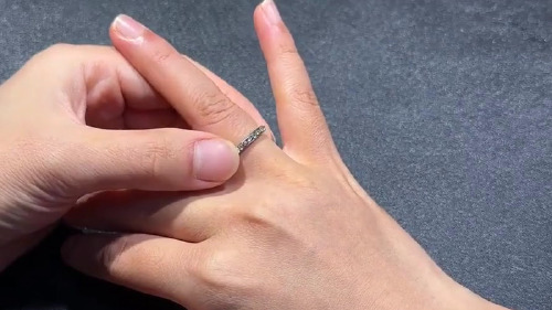 金戒指别瞎戴!这些戴法让你时尚又招财,不懂亏大了