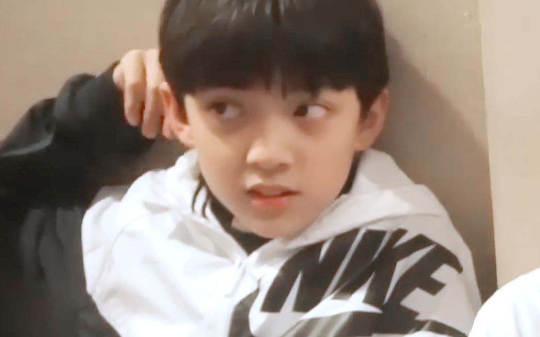 【TF家族】三代幼崽时期有多可爱,讲话都奶呼呼的"小魔仙变身""狗宝...