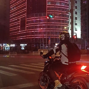 冠军自有其名一 