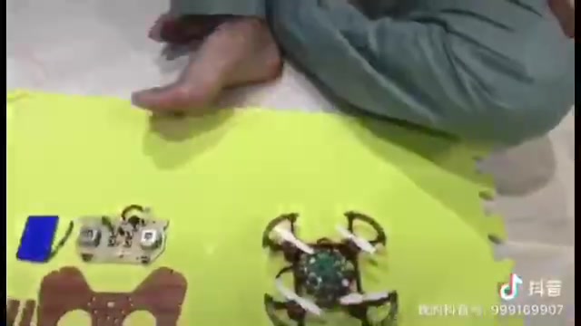 新品diy木质拼装无人机遥控定高四轴儿童航模教学飞机飞行器