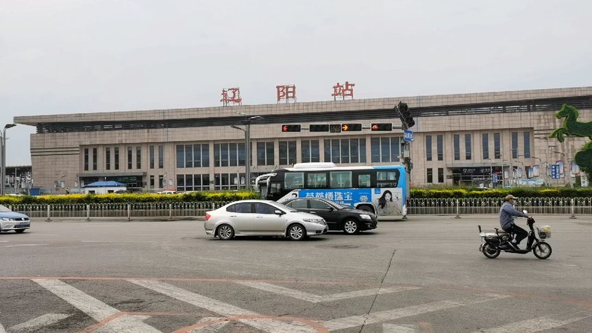 第一次感受到东北的交通方便城市繁荣人民生活物品丰富价格合适