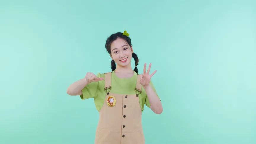 益智手指操《大树上面有个洞》适合幼儿园小朋友，赶紧来学学吧