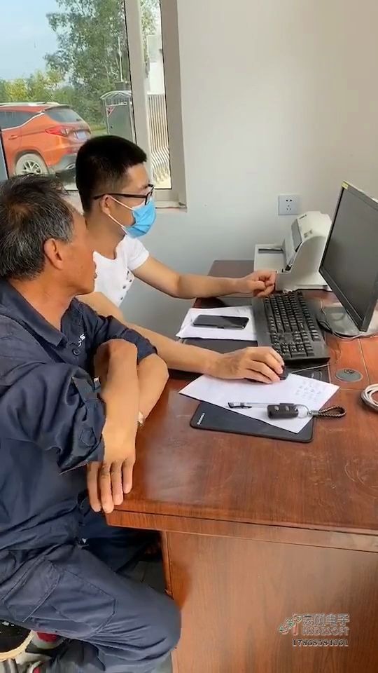 西安宏树电子给管理员培训无人值守称重系统如何使用