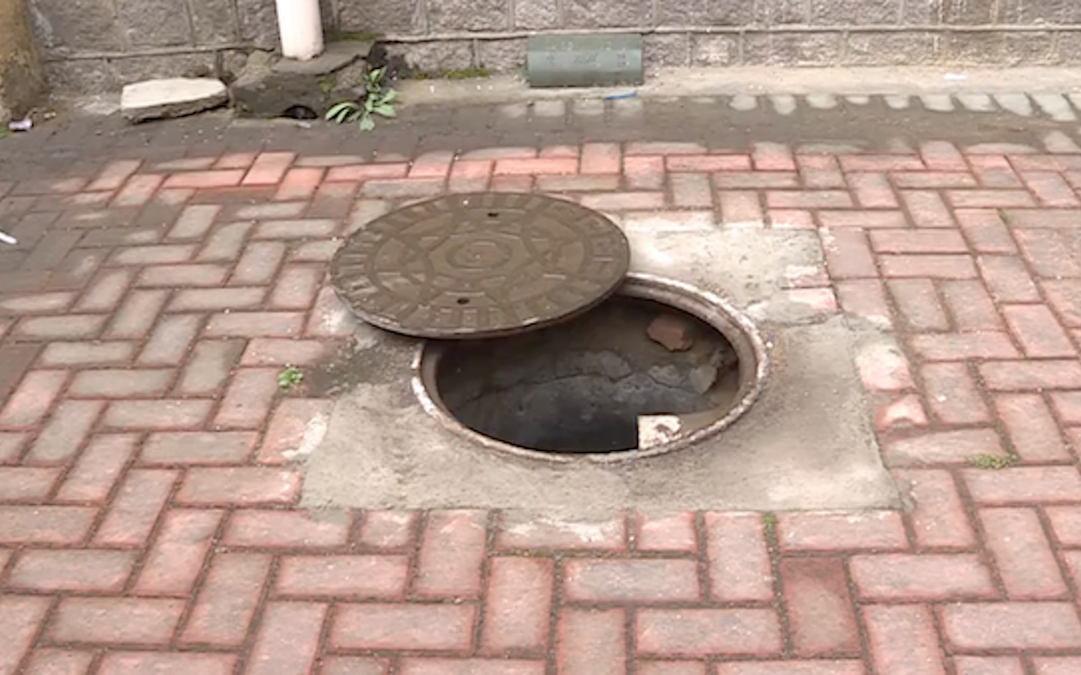 污水管接入雨水井 为何迟迟不整改?