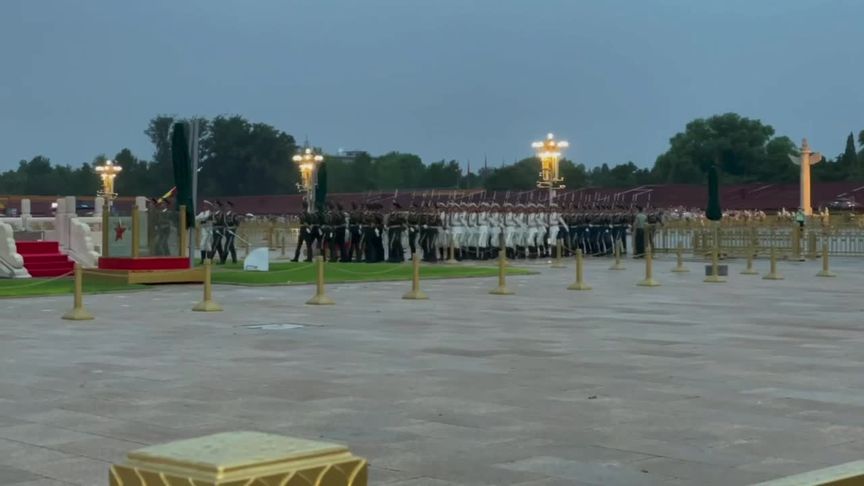 天安门的升旗仪式,全场共唱国歌,让每个人都热血沸腾