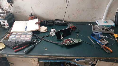 电动轮椅控制器维修必看!功率管代换技巧与安全拆卸全攻略