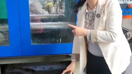 没有时间来厂参观的我来拍给你们看,车间雨水收集PP模块侧板生产...