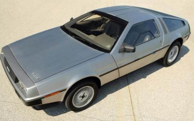 1981 Delorean DMC-12正面100%碰撞测试(时速56Km/h),不锈钢车身...