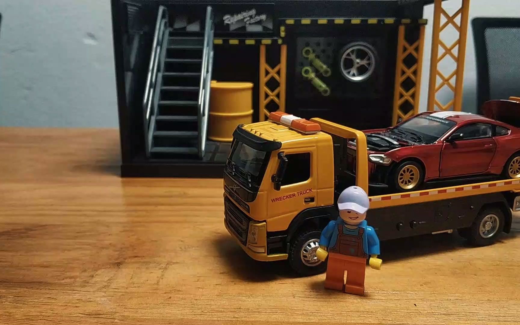 两辆车相撞叫来了道路清障车