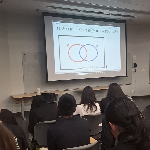 叔叔我要破产了 