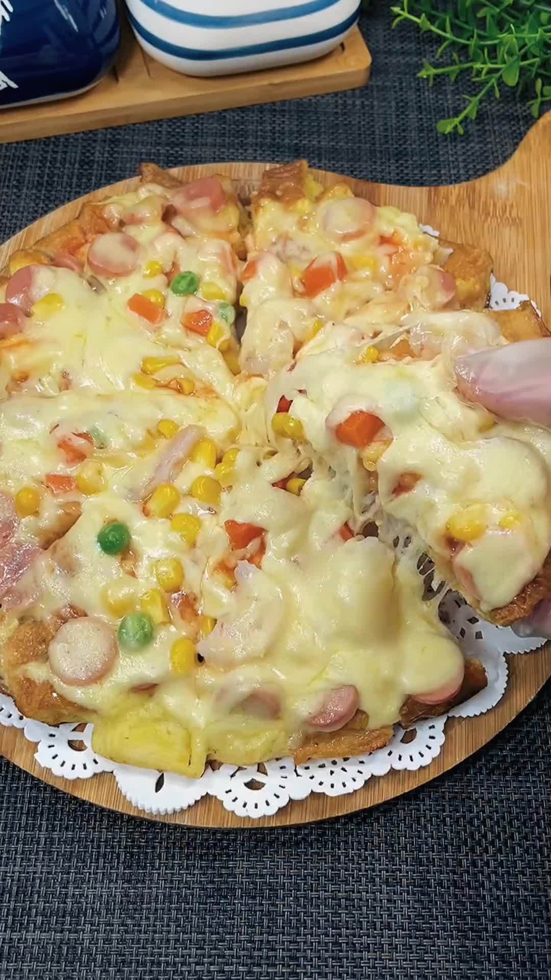 在家也可以做好吃的披萨,平底锅就可以完成