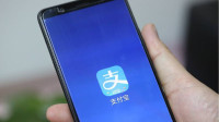 支付宝绑定了银行卡,这个开关一定要设置,不然钱没了还不清楚