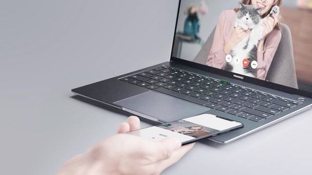 Huawei Share一碰传功能怎么用？华为手机与笔记本互联，太炫酷了