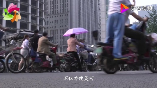 电动车被小伙改造后,变成不倒翁,时速超160公里