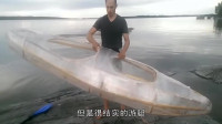 现实版鲁滨逊?小伙用保鲜膜和树枝造船,本来不信看到成品服气了