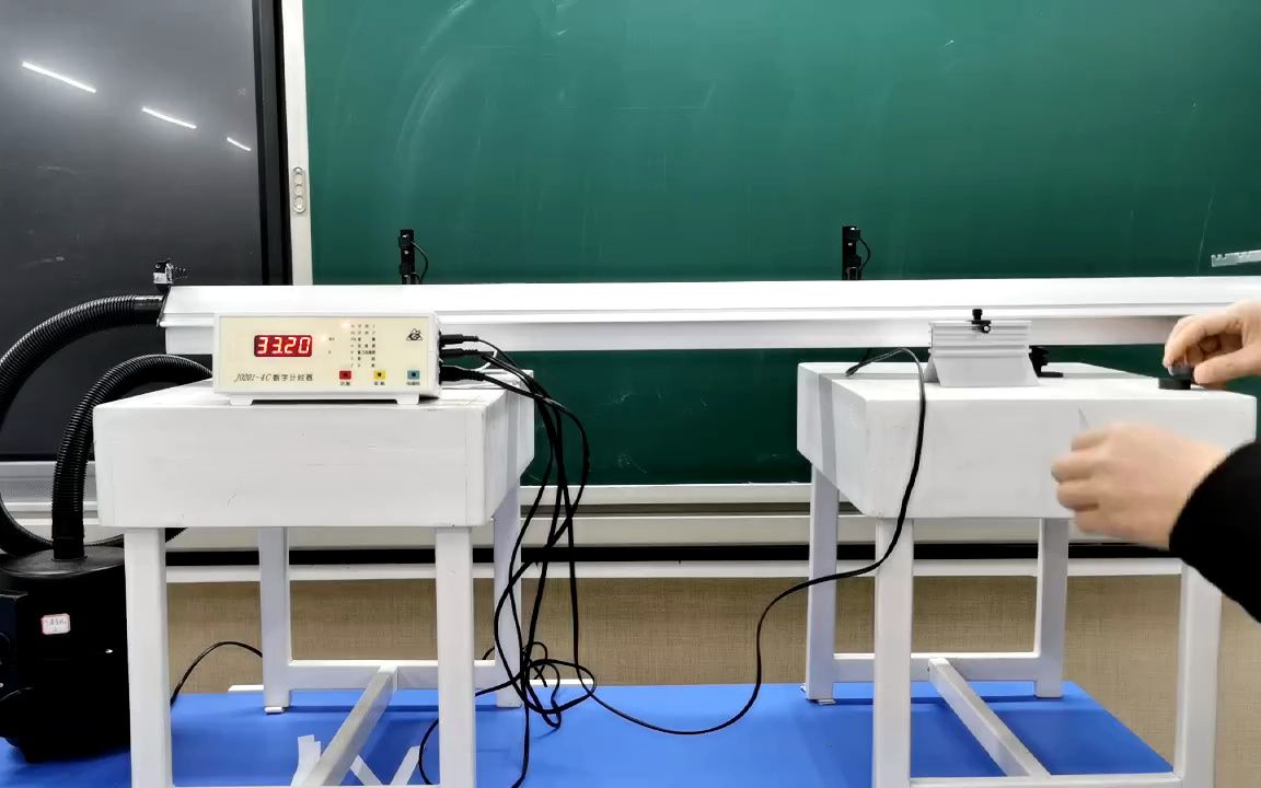 用气垫导轨验证机械能守恒定律,支柱间距与光电门间距不等,加速运动...