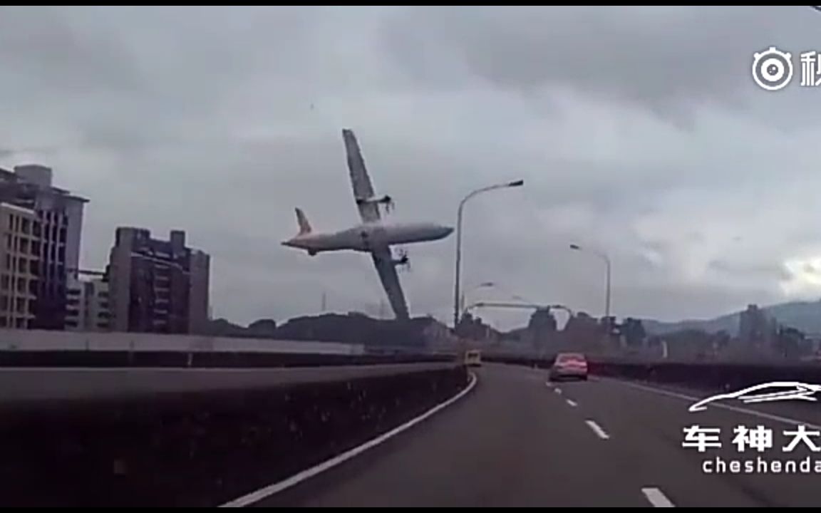 行车记录仪拍下的震撼画面,这辈子都不一定能亲眼所见