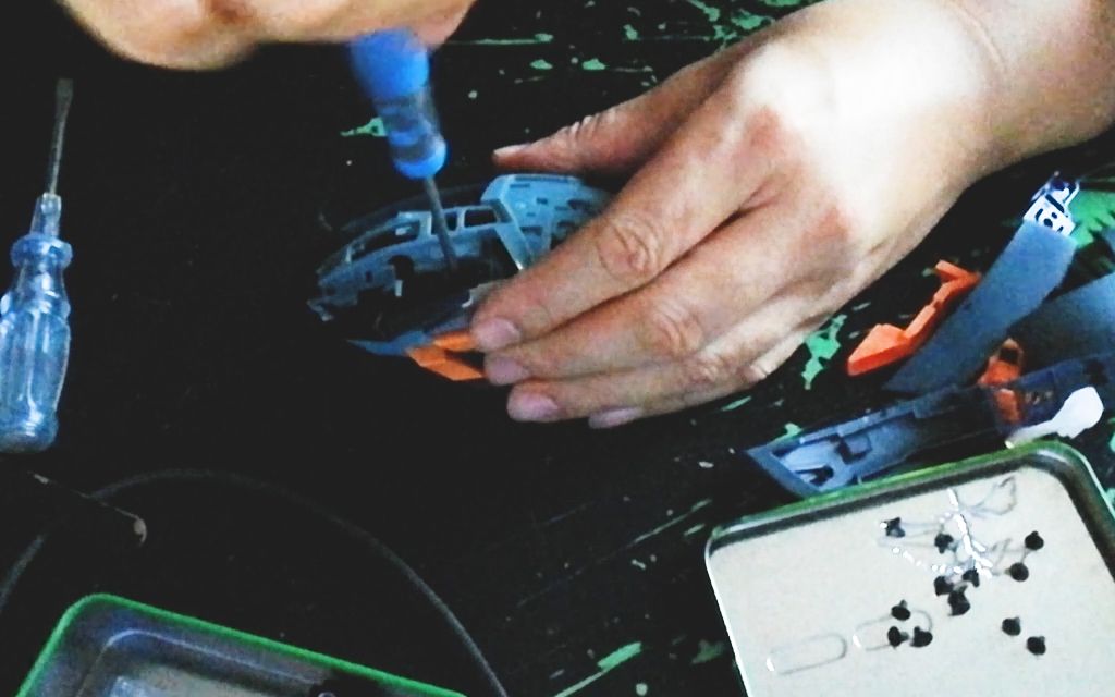 罗技G502 hero 详细拆解!实战四 顶盖详细拆解