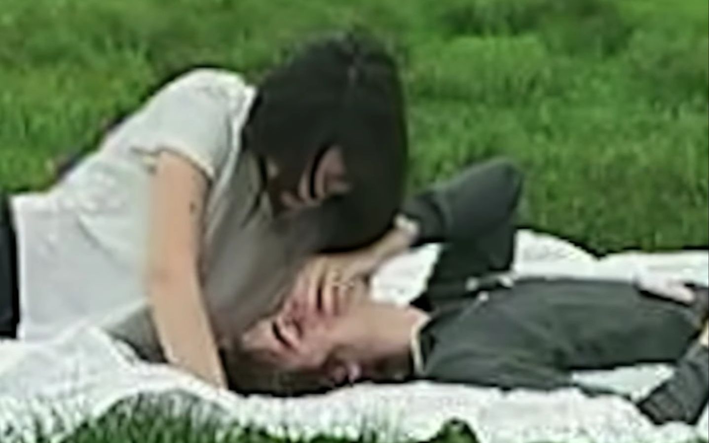 如果我的爱不被珍惜,那我悄悄地走掉吧!aldn - sub 32 (Visualizer)