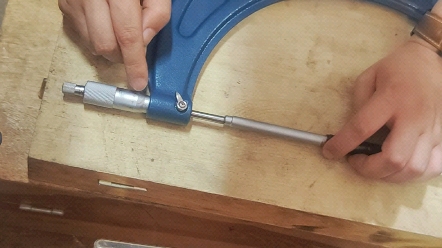 外径千分尺的使用与测量2