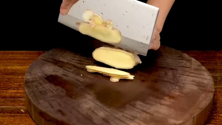 告别钝刀!邓家刀TM-9080,9铬18钼钒钢,锋利到飞起,切菜贼溜!