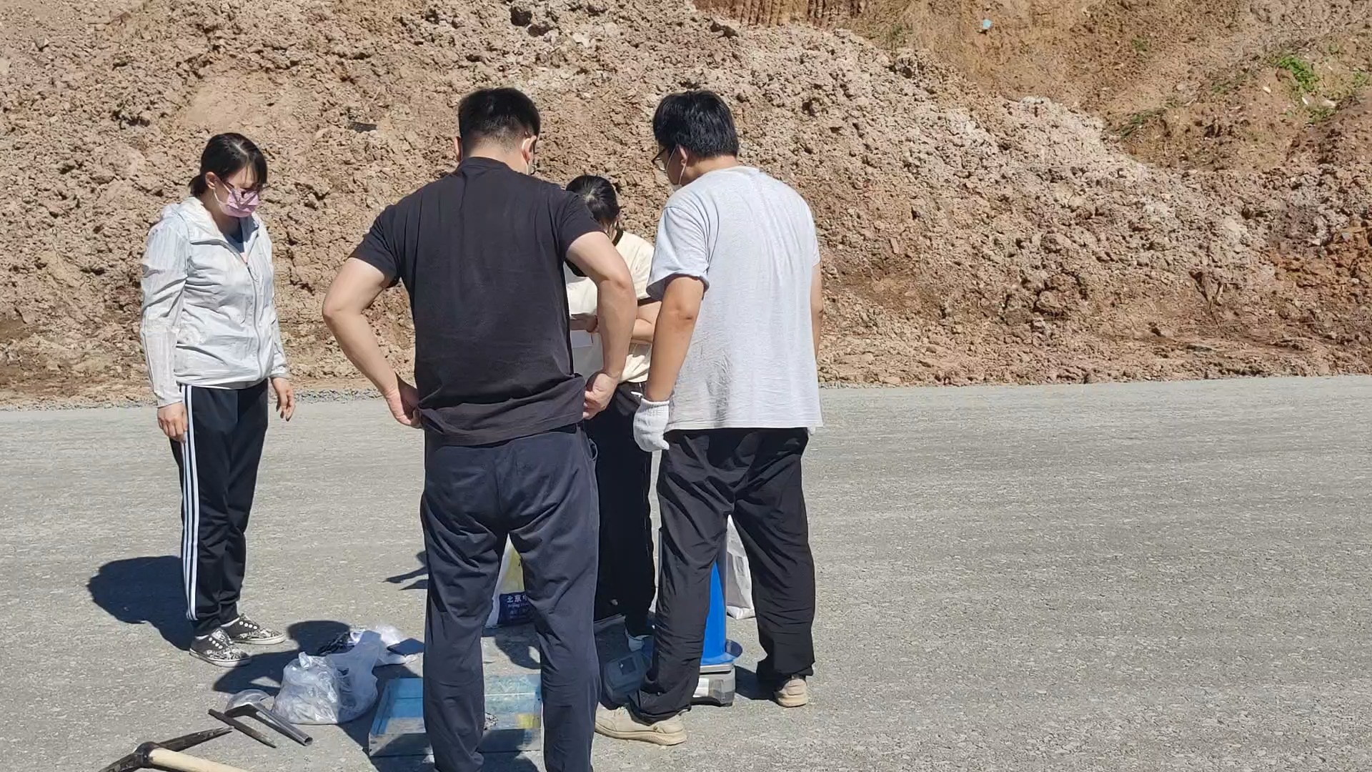 快速路装配式路面基层下面的水泥稳定碎石层密实度检测2024-9-3 (4)