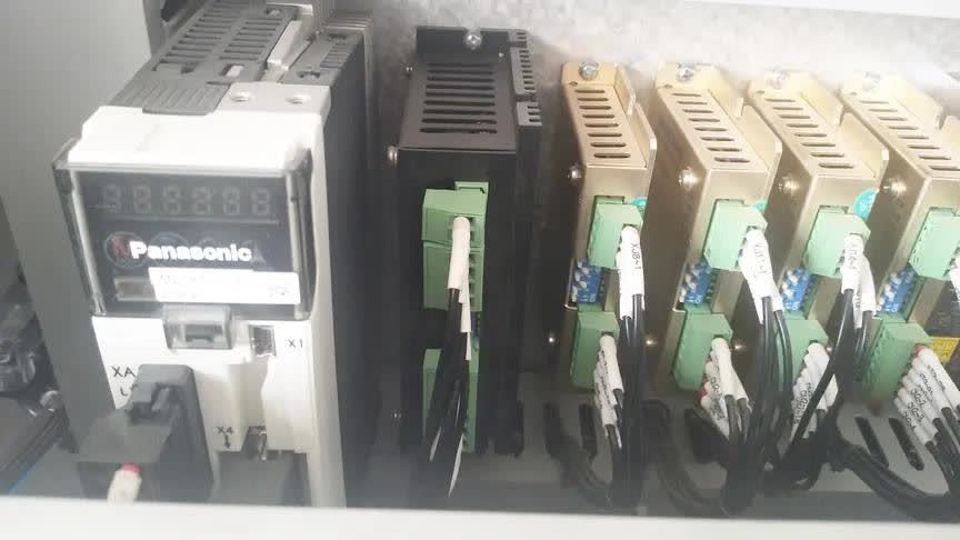 步进电机驱动器如何设置并接线