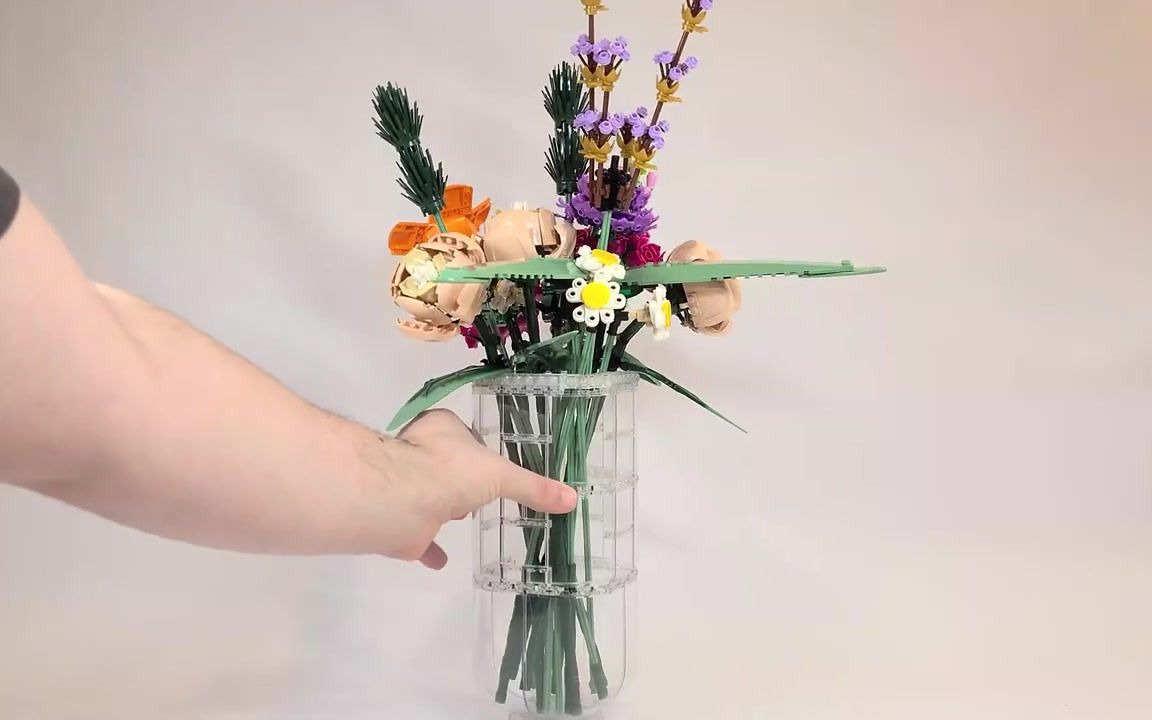 【乐高测评】乐高鲜花花束和使用瓶中船创建的定制花瓶