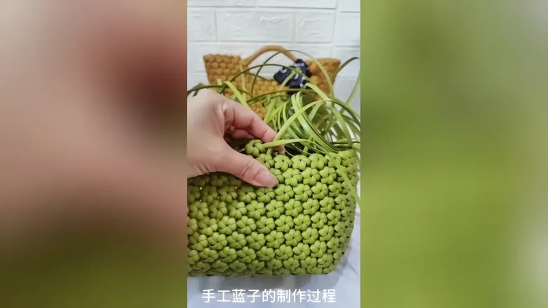 《三农》手工编制精美篮子
