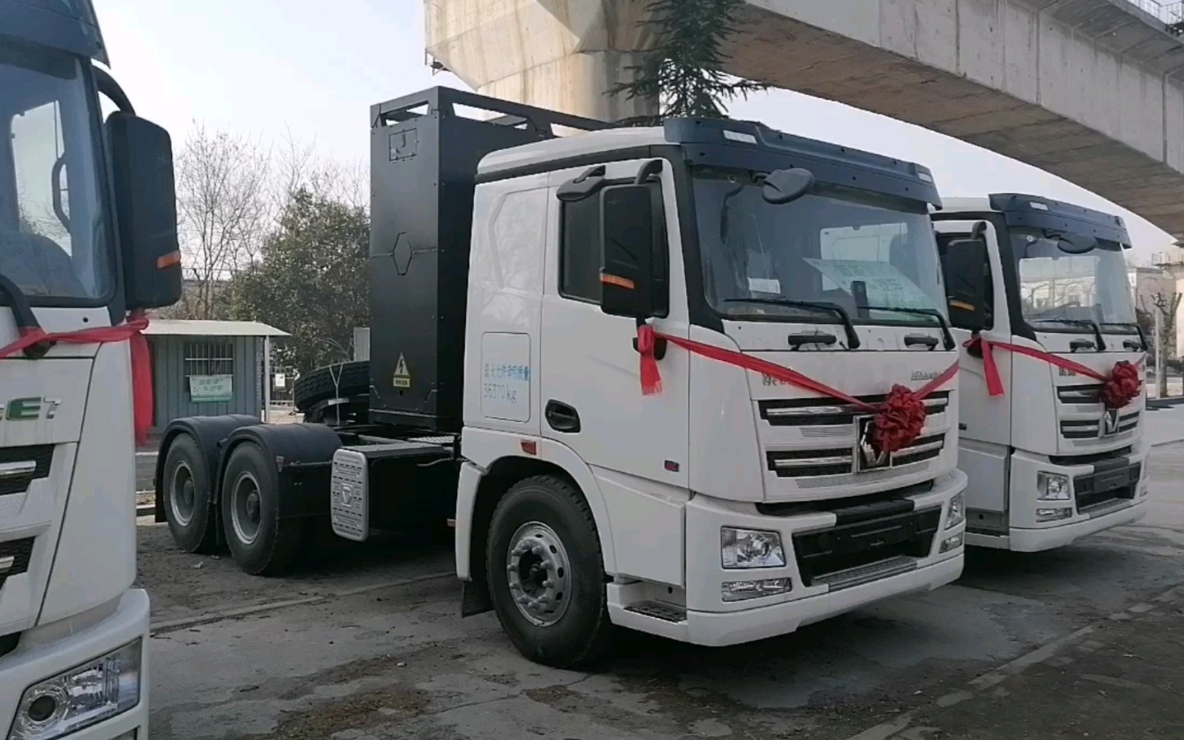 徐工汉风纯电动牵引车