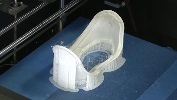 “黑科技”战疫!企业3D打印医用护目镜