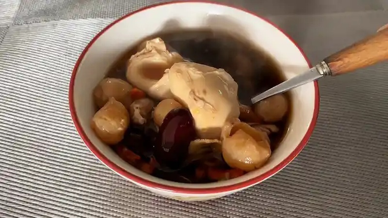红糖水,食材:当归.桂圆肉.红枣.枸杞.鸡蛋.老红糖.姜