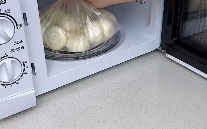 你见过这么好用的 微波炉蒸笼 吗?以后饭菜加热也能保持原汁原味啦