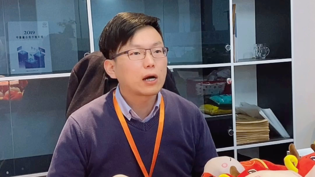 马上全国小规模纳税人(其他个人除外)可以自行开具专票啦[偷笑]