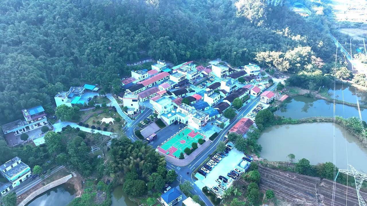 近日,广东"百千万工程"英德片区共富乡村建设项目启动仪式,落实推动"...